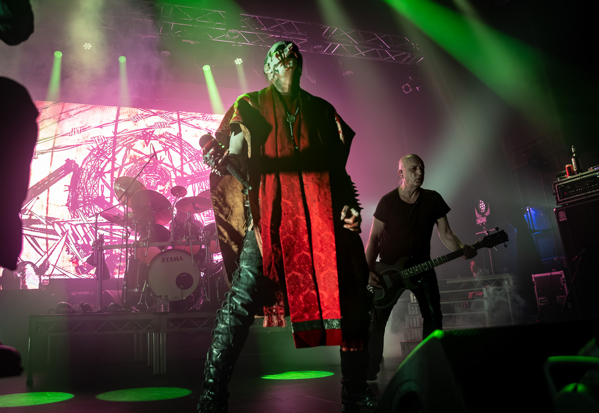 LIVE: Mayhem at the Princess Theatre