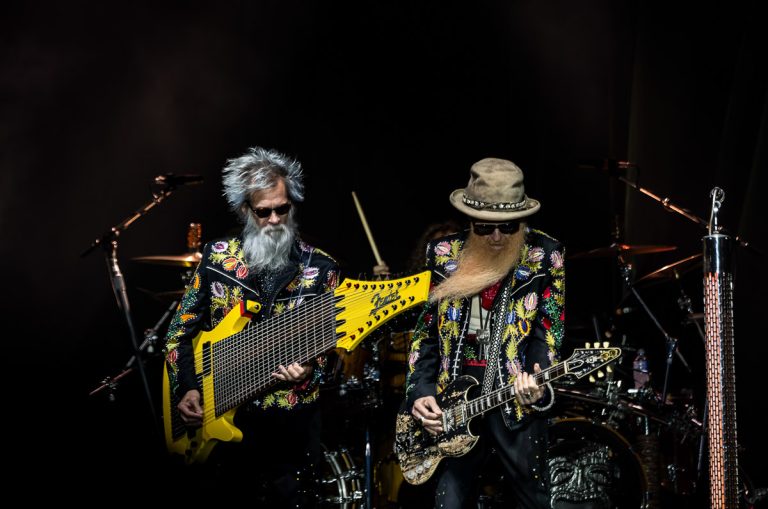 LIVE: Red Hot Summer Tour at Sandstone Point Hotel